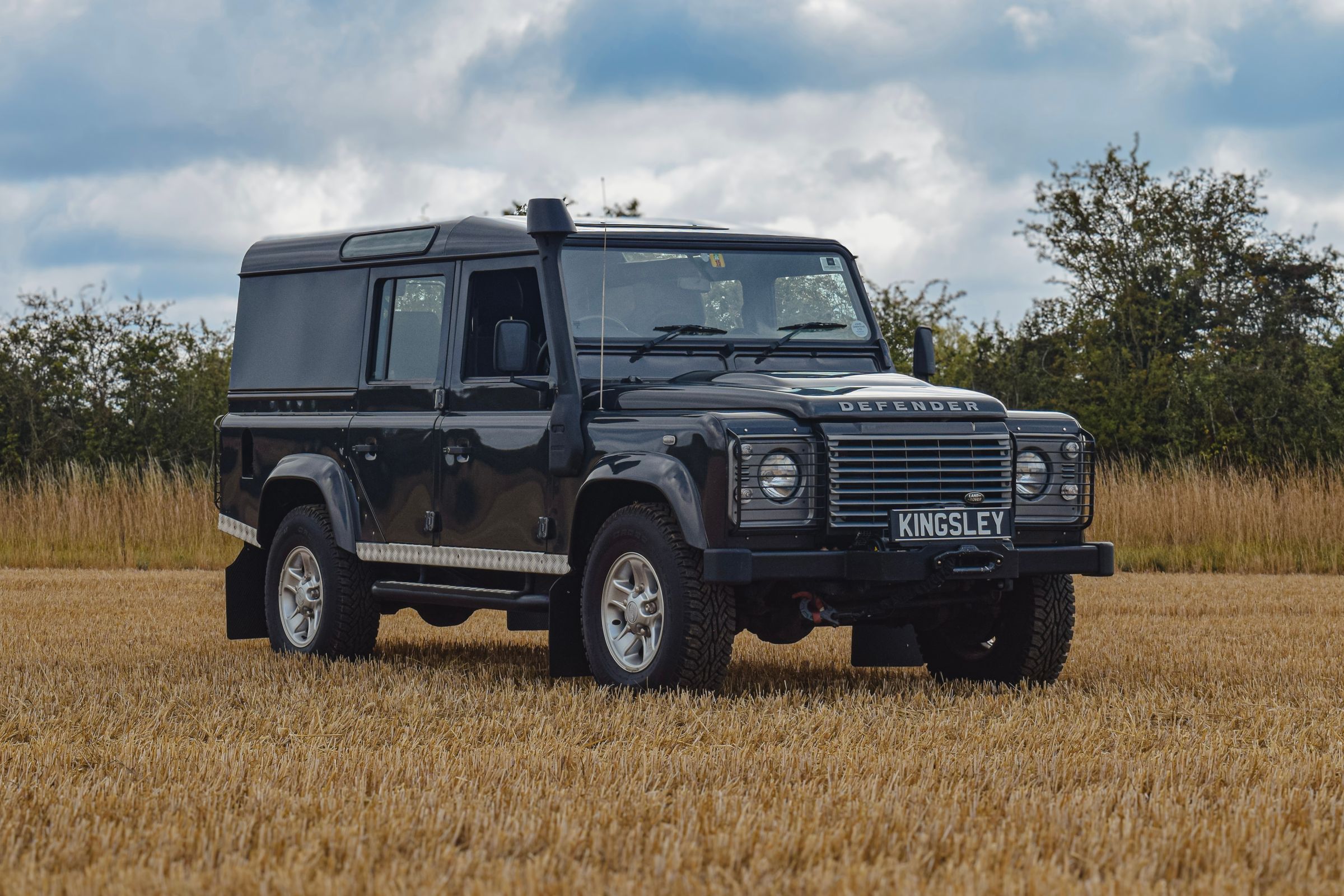 Classic Land Rover 90 and 110 models for sale | Kingsley Defenders