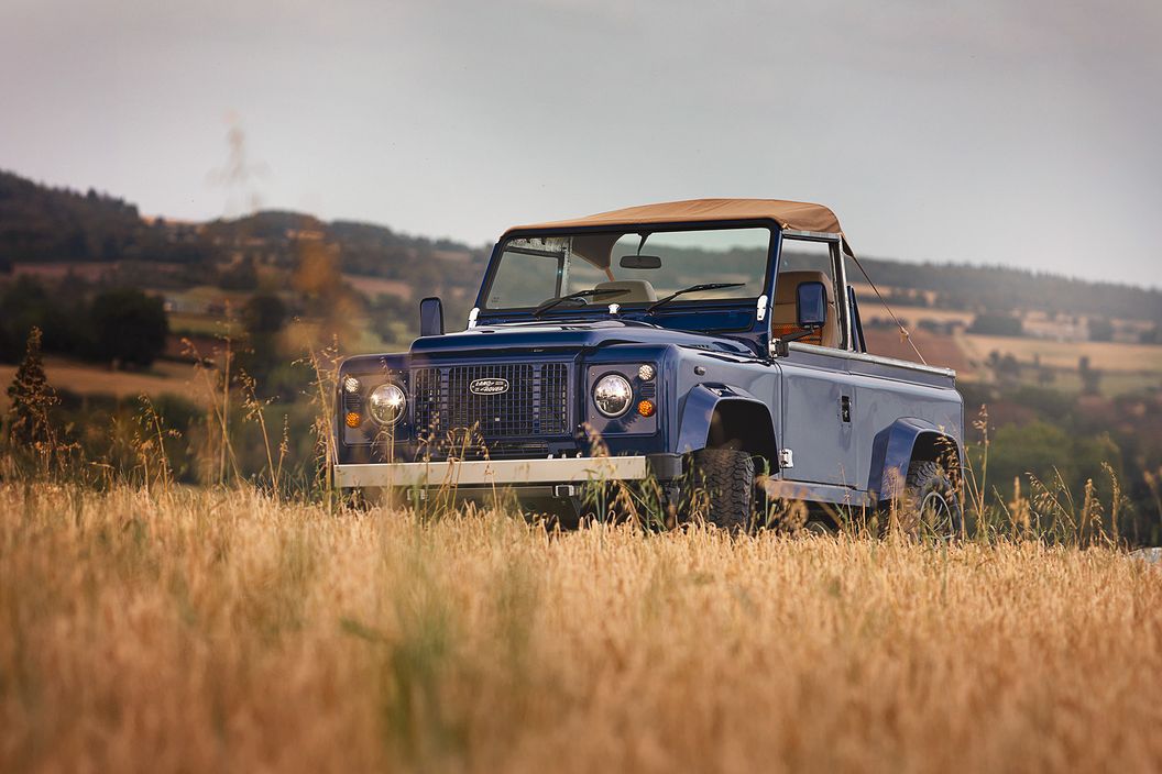 Classic Land Rover Defender restoration | Kingsley Defenders
